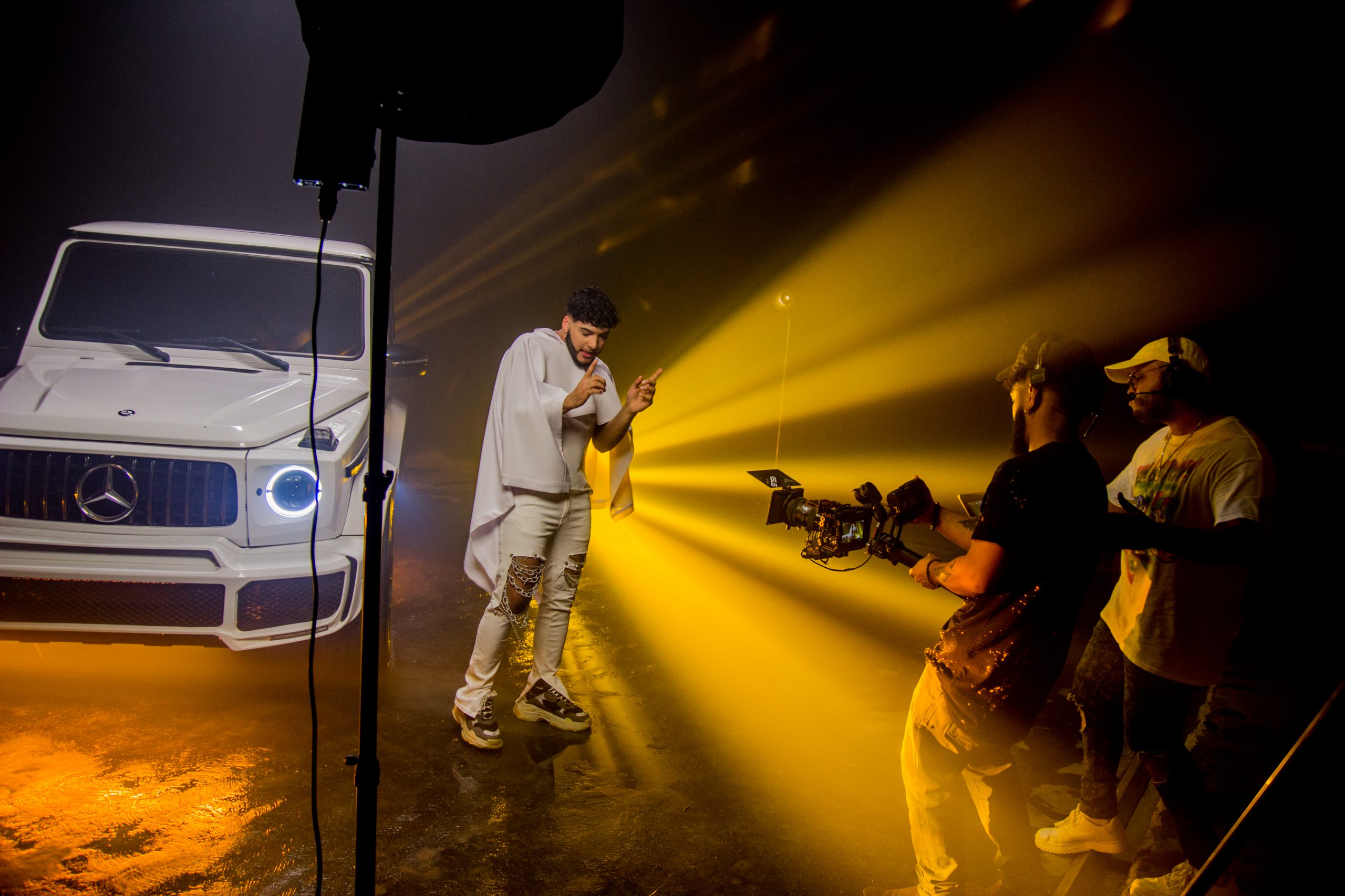 ODEE se posiciona con su canción V8 | RC Noticias