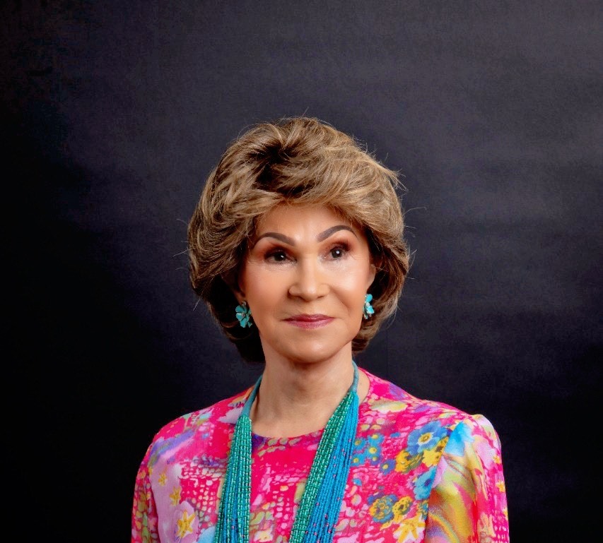 Reconocerán exitosa trayectoria de Irina de Fernández | RC Noticias