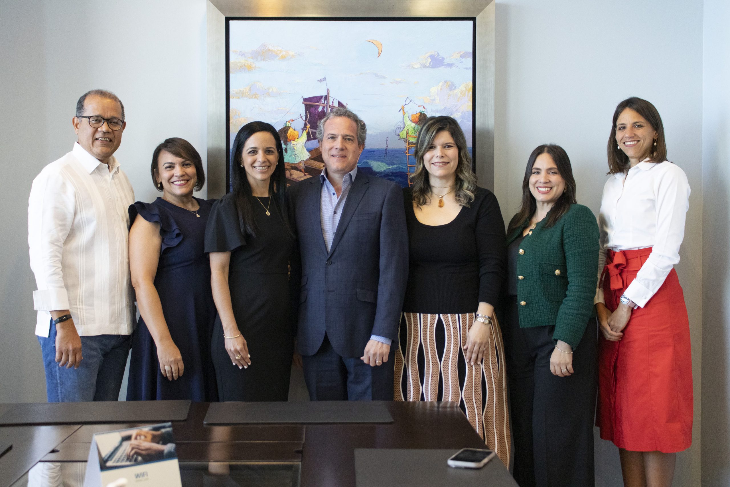 Jiménez Peña da la bienvenida a nueva socia | RC Noticias