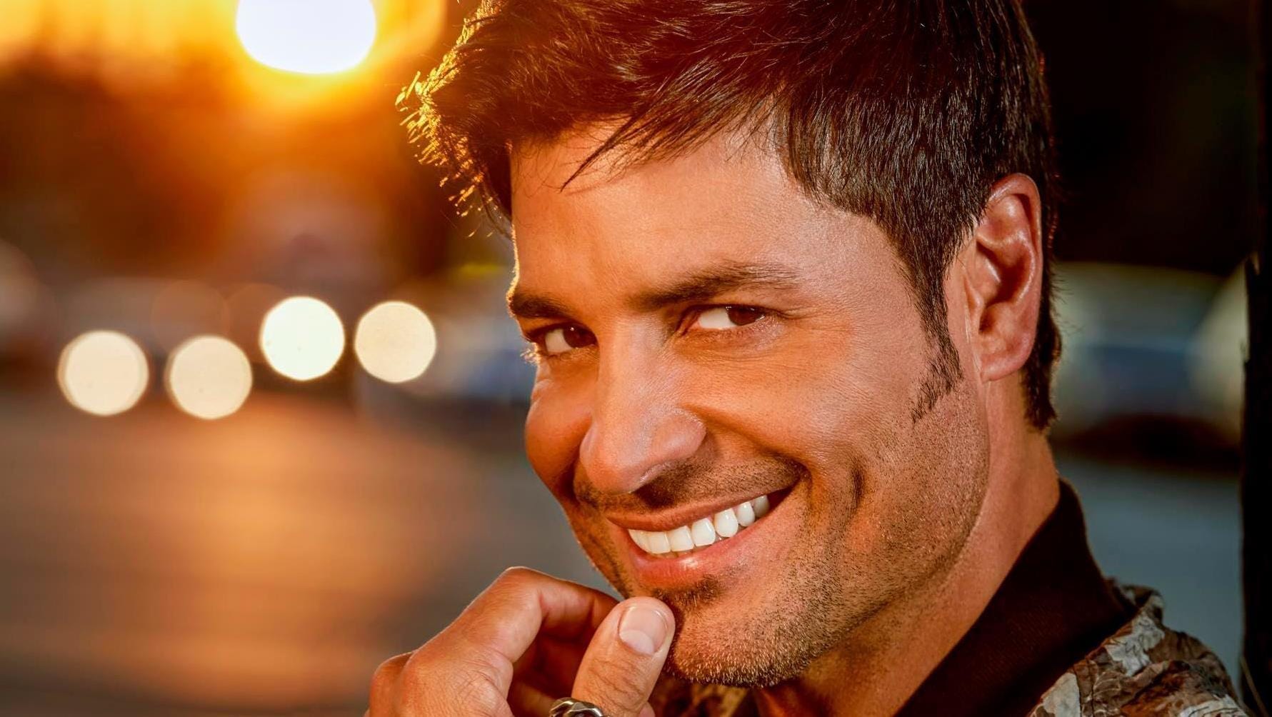 Chayanne demuestra el ritmo que lleva en la sangre | RC Noticias