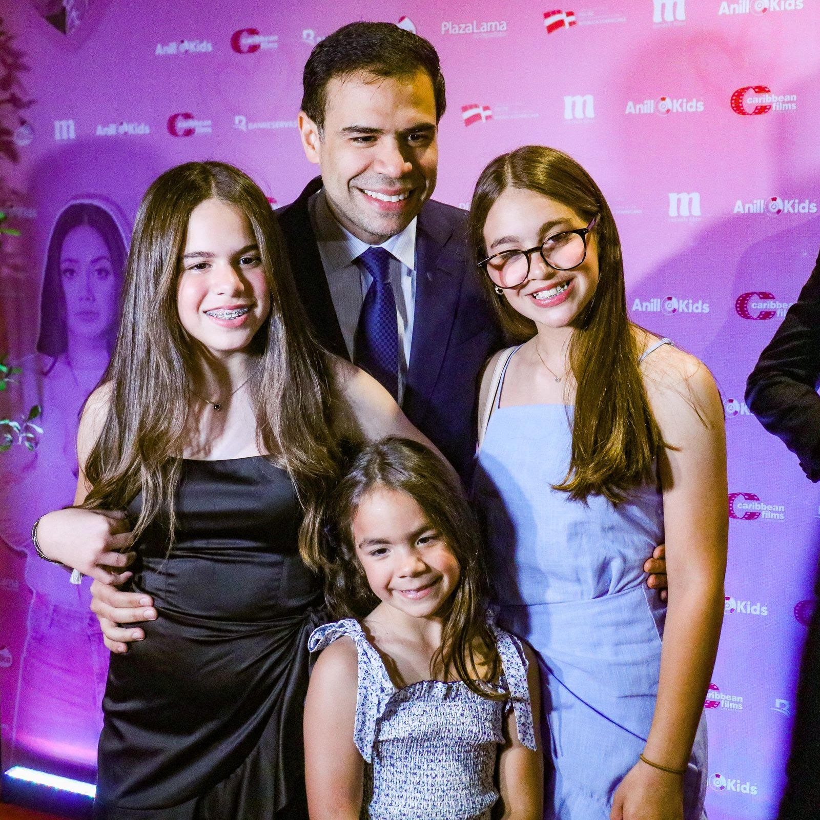 Crítica: “Un novio para mamá”, de Roberto Ángel Salcedo | RC Noticias