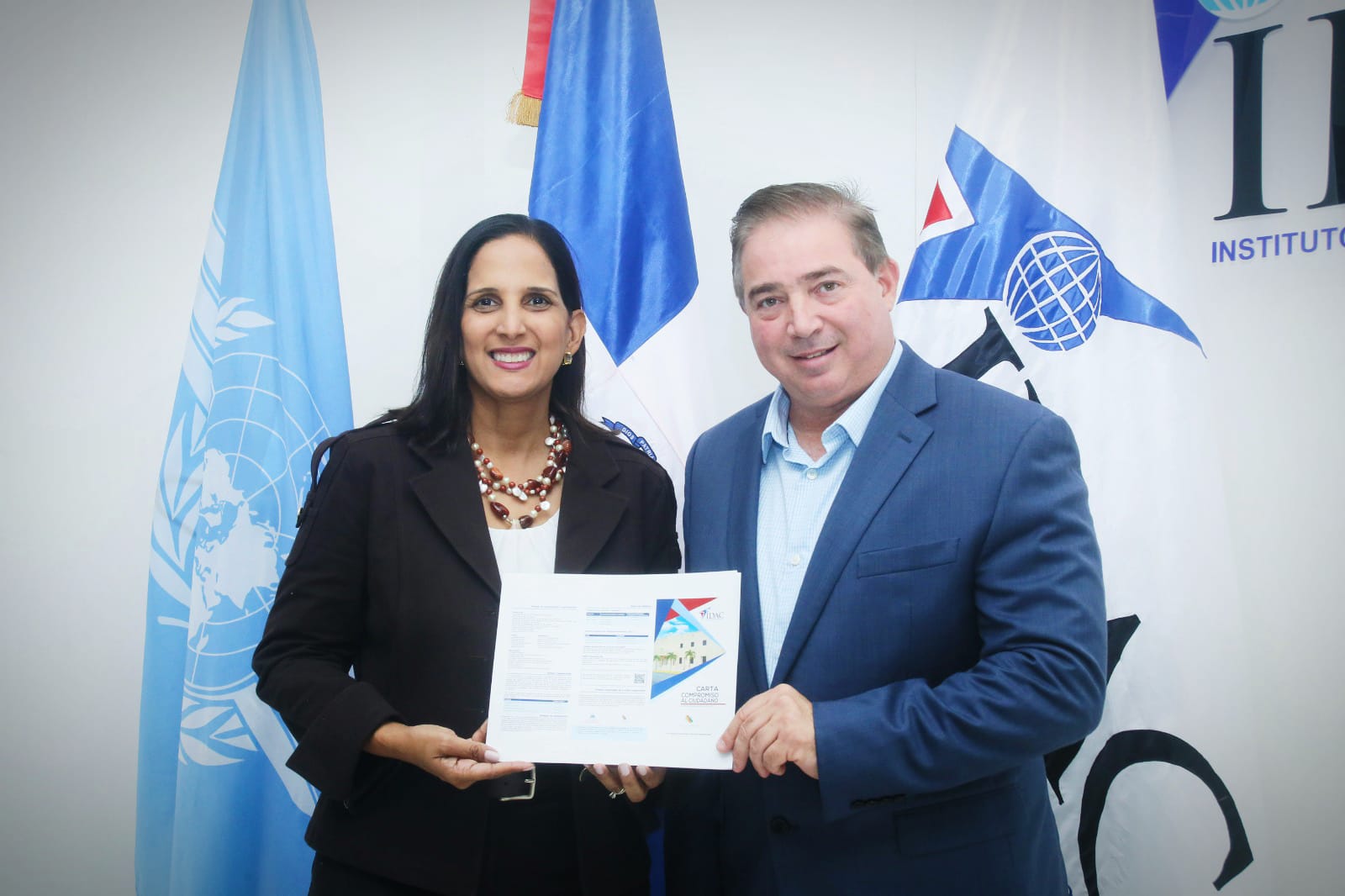 El IDAC presenta su nueva Carta Compromiso para fortalecer transparencia y mejorar calidad de ...