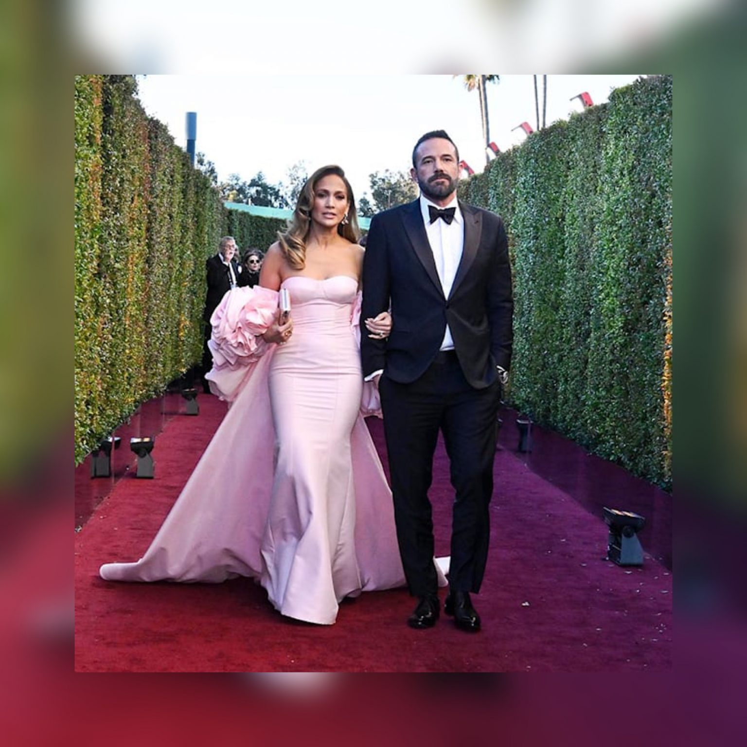 #VIDEO: Jennifer Lopez y Ben Affleck impactan al llegar a los Premios ...