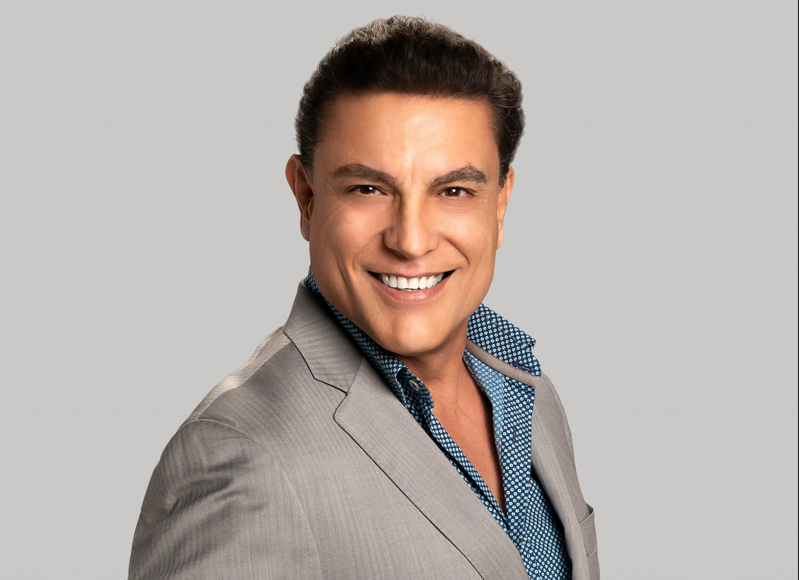 Osvaldo Rios Osvaldo Ríos Promueve Campaña: “Madurar Con Dignidad