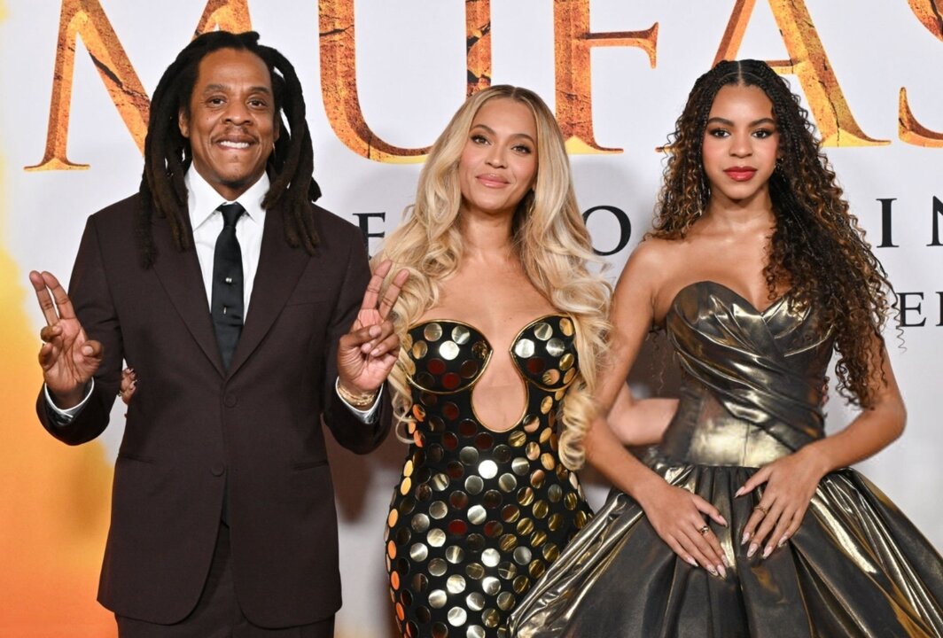 Video: Jay-Z, Beyonce y Blue Ivy deslumbran en la alfombra roja de ‘Mufasa’ en una noche ...