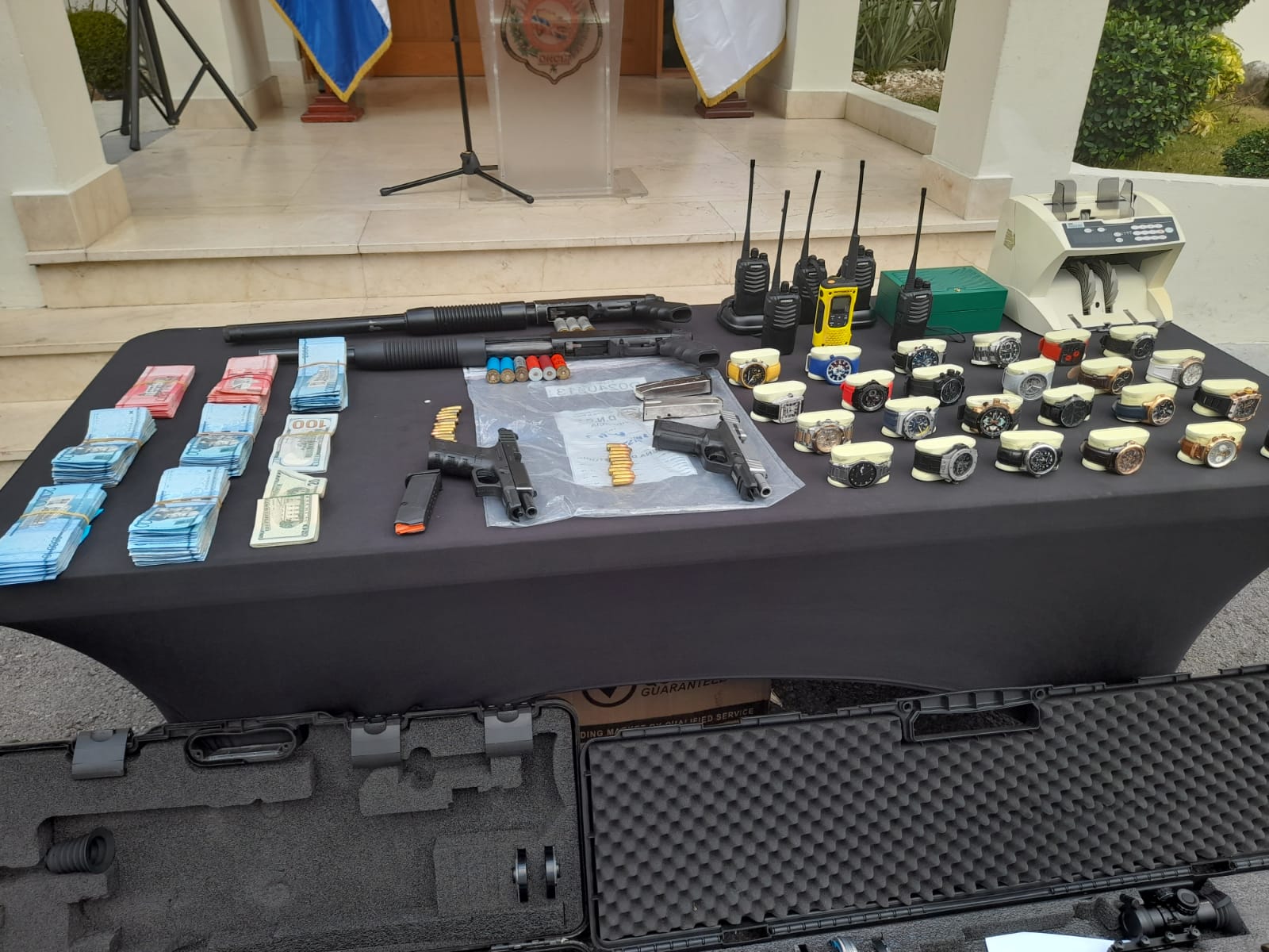 DNCD incauta discotecas Kodigo VIP y Flow Room, arrestan dos personas y ...