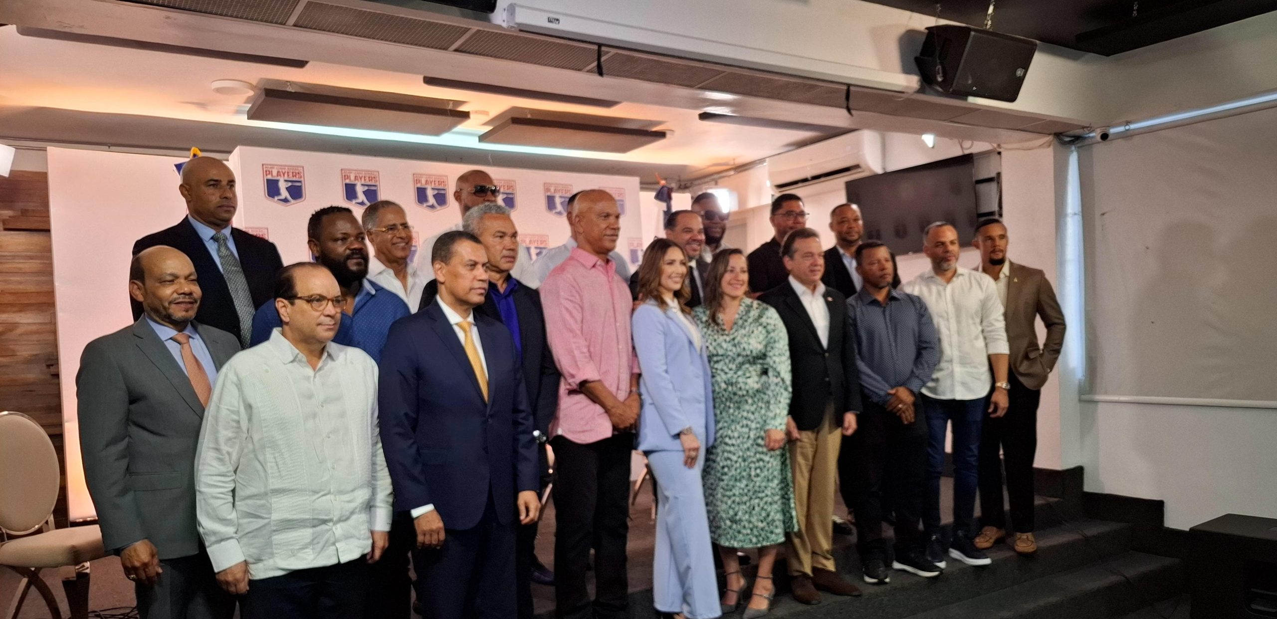 Asociación de Peloteros de MLB y familia de Octavio Dotel realizan ...