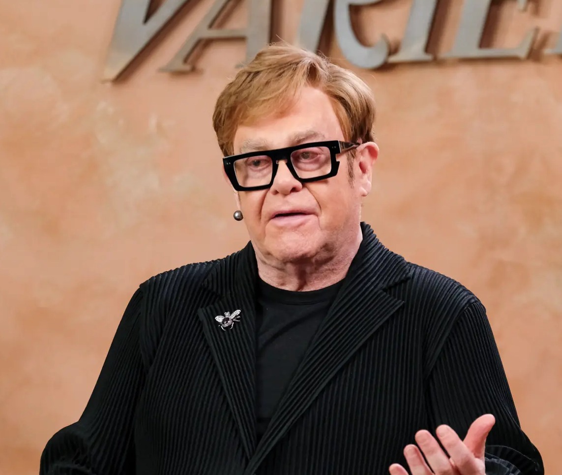 Elton John mantiene la esperanza tras perder la vista de un ojo | RC ...