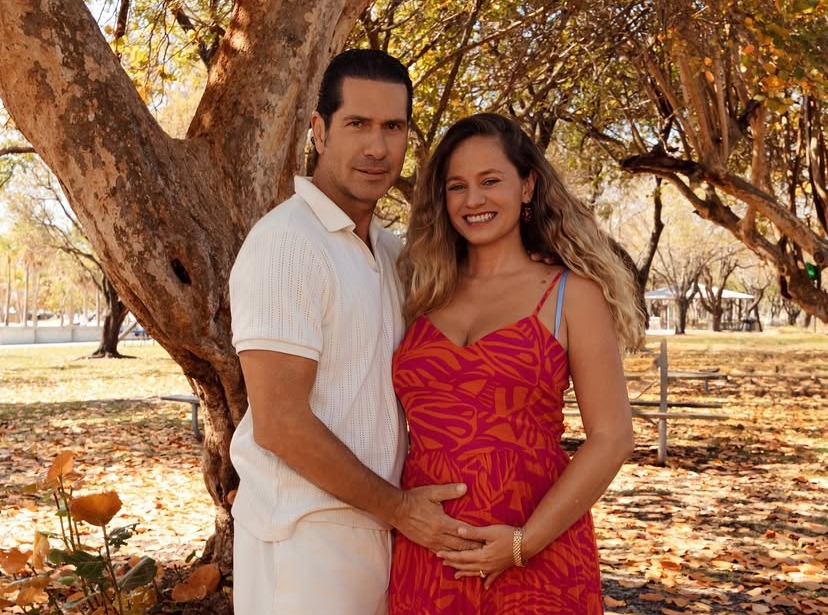 VIDEO | Actor Gregorio Pernía y su esposa Erika Rodríguez dan la ...