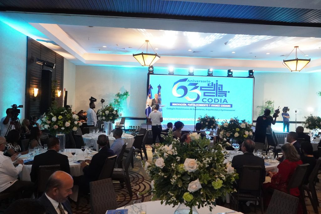 Video | Director ejecutivo del INDRHI, Olmedo Caba Romano, recibe ...